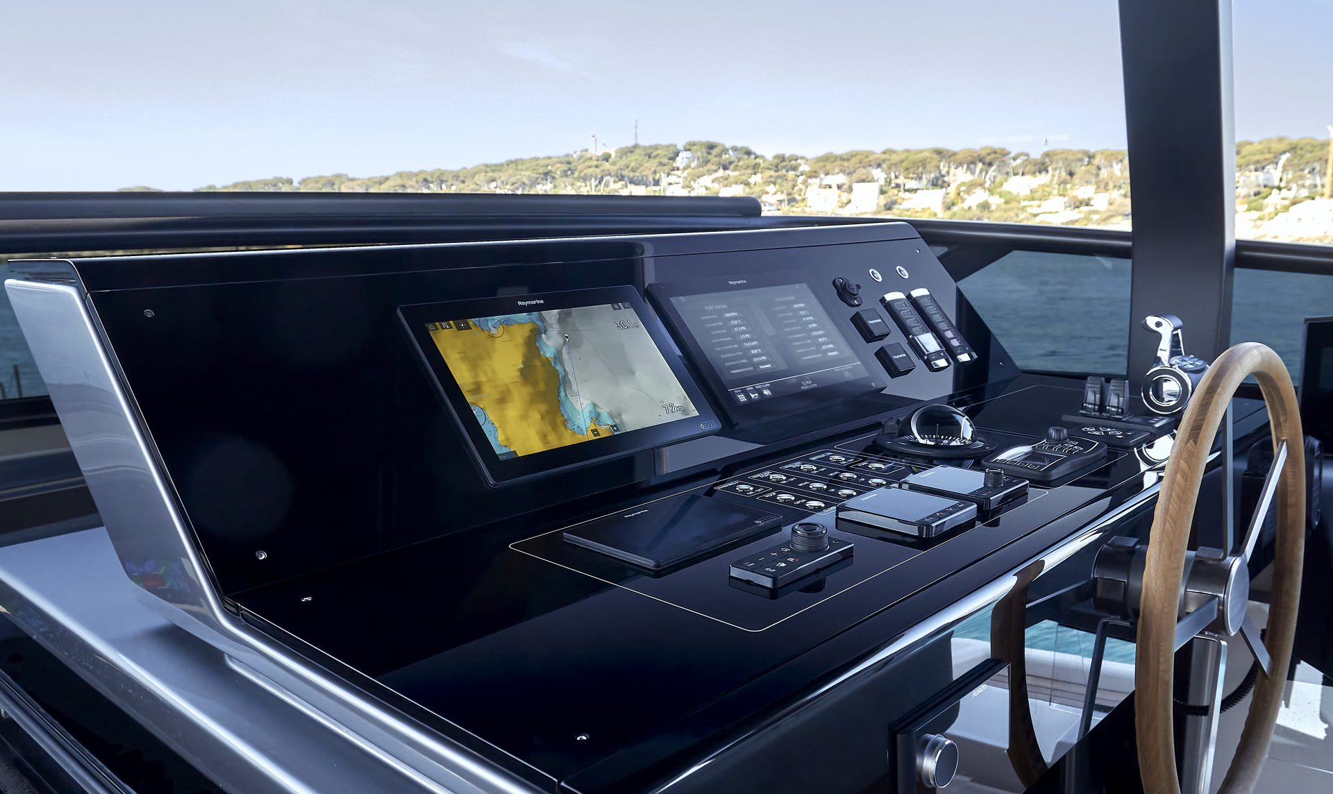 Yacht KAPUSHA, Sanlorenzo SL96A | CHARTERWORLD Luxury Superyacht Charters